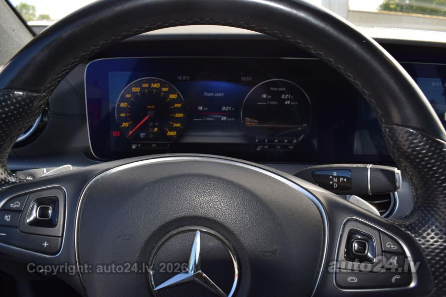 Melns Mercedes-Benz E-Class 2017 Tallina, ar dzinēja tilpumu 3.00 L un nobraukumu 175 tūkst. km par 26500 €, foto 19 vietnē AUTOMOTO.COM.LV