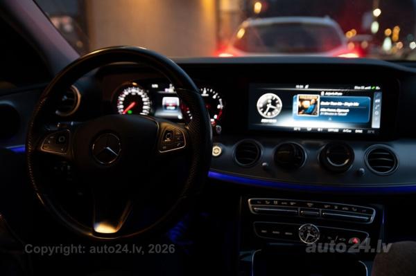 Black Mercedes-Benz E-Class 2017 in Tallinn, with an engine capacity of 2.00 L and mileage of 202 thousand km for 26500 €, photo 2 on AUTOMOTO.COM.LV