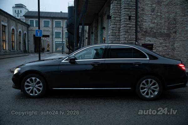 Black Mercedes-Benz E-Class 2017 in Tallinn, with an engine capacity of 2.00 L and mileage of 202 thousand km for 26500 €, photo 5 on AUTOMOTO.COM.LV