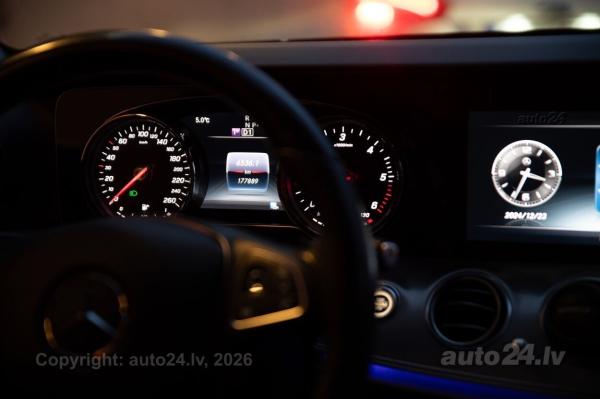Black Mercedes-Benz E-Class 2017 in Tallinn, with an engine capacity of 2.00 L and mileage of 202 thousand km for 26500 €, photo 8 on AUTOMOTO.COM.LV