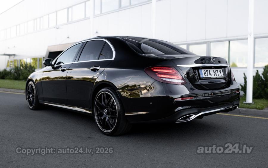 Melns Mercedes-Benz E-Class 2017 Tallina, ar dzinēja tilpumu 3.50 L un nobraukumu 178 tūkst. km par 24990 €, foto 1 vietnē AUTOMOTO.COM.LV