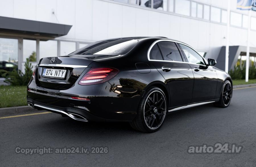 Melns Mercedes-Benz E-Class 2017 Tallina, ar dzinēja tilpumu 3.50 L un nobraukumu 178 tūkst. km par 24990 €, foto 5 vietnē AUTOMOTO.COM.LV