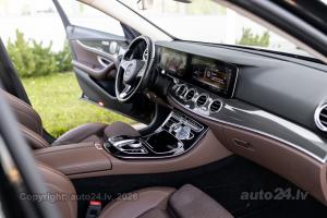 Melns Mercedes-Benz E-Class 2017 Tallina, ar dzinēja tilpumu 3.50 L un nobraukumu 178 tūkst. km par 24990 €, foto 12 vietnē AUTOMOTO.COM.LV