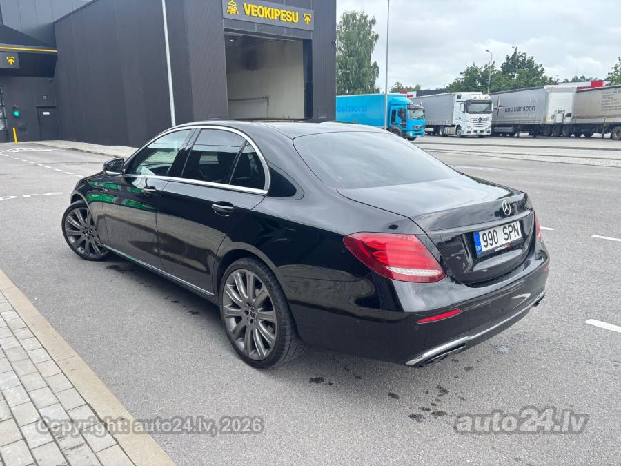 Black Mercedes-Benz E-Class 2017 in Tallinn, with an engine capacity of 2.00 L and mileage of 380 thousand km for 11990 €, photo 3 on AUTOMOTO.COM.LV
