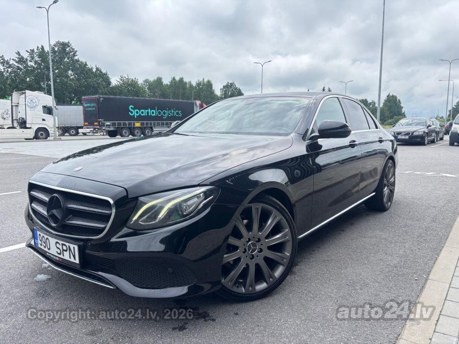 Black Mercedes-Benz E-Class 2017 in Tallinn, with an engine capacity of 2.00 L and mileage of 380 thousand km for 11990 €, photo 4 on AUTOMOTO.COM.LV