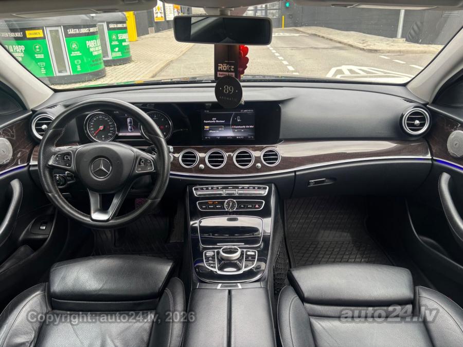 Black Mercedes-Benz E-Class 2017 in Tallinn, with an engine capacity of 2.00 L and mileage of 380 thousand km for 11990 €, photo 13 on AUTOMOTO.COM.LV