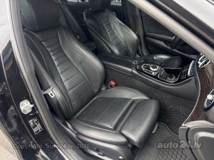 Black Mercedes-Benz E-Class 2017 in Tallinn, with an engine capacity of 2.00 L and mileage of 380 thousand km for 11990 €, photo 15 on AUTOMOTO.COM.LV