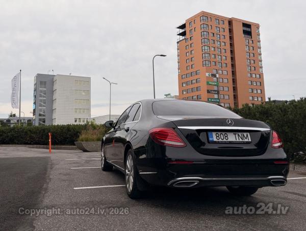 Black Mercedes-Benz E-Class 2017 in Tallinn, with an engine capacity of 2.00 L and mileage of 162 thousand km for 25200 €, photo 2 on AUTOMOTO.COM.LV