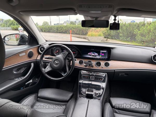 Black Mercedes-Benz E-Class 2017 in Tallinn, with an engine capacity of 2.00 L and mileage of 162 thousand km for 25200 €, photo 7 on AUTOMOTO.COM.LV