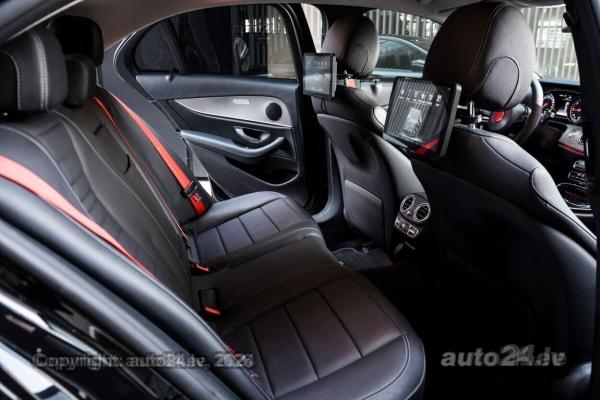 Black Mercedes-Benz E-Class 2017 in Tallinn, with an engine capacity of 2.00 L and mileage of 210 thousand km for 26000 €, photo 7 on AUTOMOTO.COM.LV