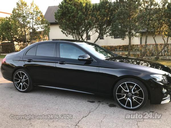 Black Mercedes-Benz E-Class 2017 in Tartu, with an engine capacity of 0.00 L and mileage of 185 thousand km for 24500 €, photo 6 on AUTOMOTO.COM.LV