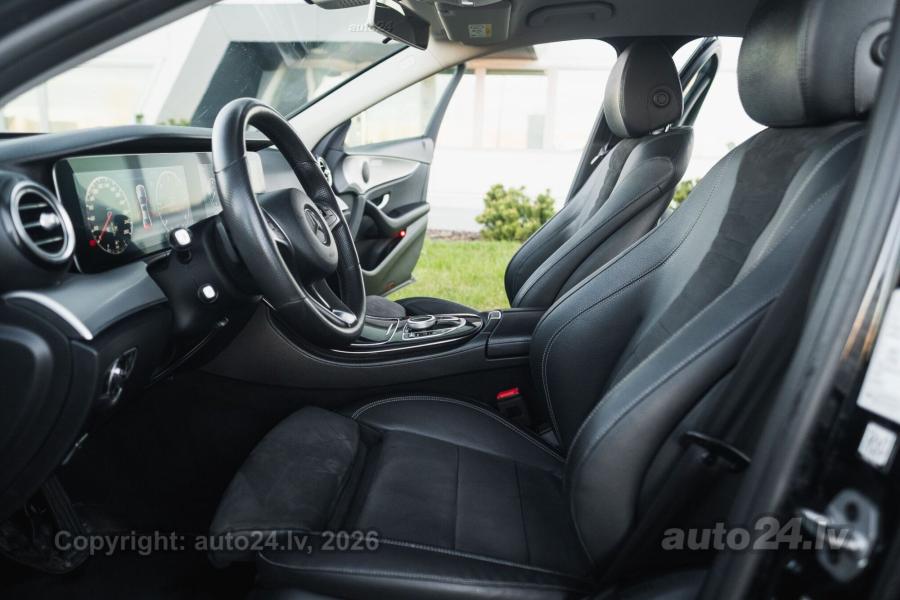 Black Mercedes-Benz E-Class 2018 in Tallinn, with an engine capacity of 2.00 L and mileage of 395 thousand km for 13999 €, photo 5 on AUTOMOTO.COM.LV