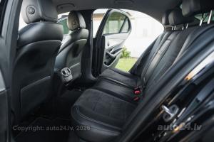 Black Mercedes-Benz E-Class 2018 in Tallinn, with an engine capacity of 2.00 L and mileage of 395 thousand km for 13999 €, photo 7 on AUTOMOTO.COM.LV