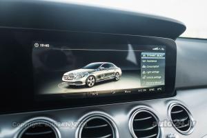 Black Mercedes-Benz E-Class 2018 in Tallinn, with an engine capacity of 2.00 L and mileage of 395 thousand km for 13999 €, photo 10 on AUTOMOTO.COM.LV