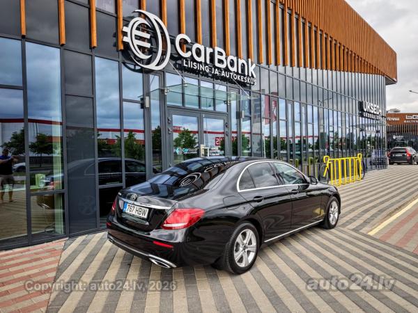 Black Mercedes-Benz E-Class 2018 in Tallinn, with an engine capacity of 2.00 L and mileage of 180 thousand km for 20500 €, photo 5 on AUTOMOTO.COM.LV