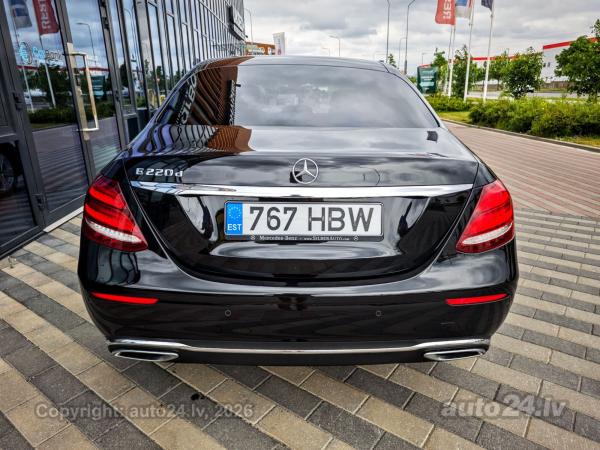 Black Mercedes-Benz E-Class 2018 in Tallinn, with an engine capacity of 2.00 L and mileage of 180 thousand km for 20500 €, photo 7 on AUTOMOTO.COM.LV