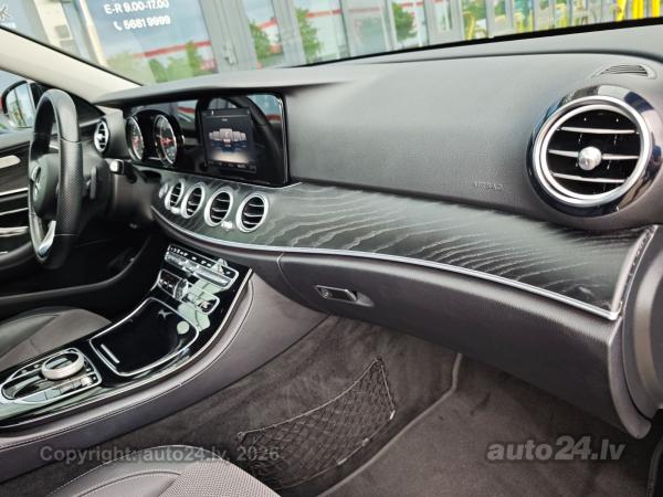 Black Mercedes-Benz E-Class 2018 in Tallinn, with an engine capacity of 2.00 L and mileage of 180 thousand km for 20500 €, photo 10 on AUTOMOTO.COM.LV