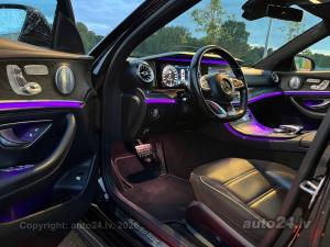 Melns Mercedes-Benz E-Class 2018 Tallina, ar dzinēja tilpumu 2.00 L un nobraukumu 165 tūkst. km par 25900 €, foto 6 vietnē AUTOMOTO.COM.LV