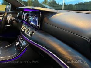 Melns Mercedes-Benz E-Class 2018 Tallina, ar dzinēja tilpumu 2.00 L un nobraukumu 165 tūkst. km par 25900 €, foto 11 vietnē AUTOMOTO.COM.LV
