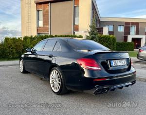 Melns Mercedes-Benz E-Class 2018 Tallina, ar dzinēja tilpumu 2.00 L un nobraukumu 165 tūkst. km par 25900 €, foto 19 vietnē AUTOMOTO.COM.LV
