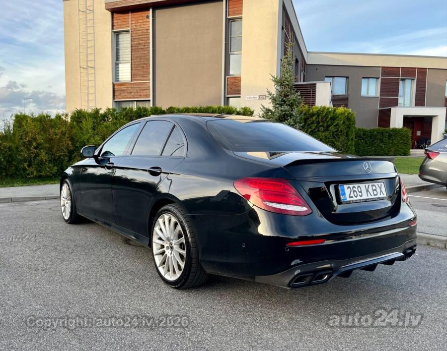 Melns Mercedes-Benz E-Class 2018 Tallina, ar dzinēja tilpumu 2.00 L un nobraukumu 165 tūkst. km par 25900 €, foto 19 vietnē AUTOMOTO.COM.LV