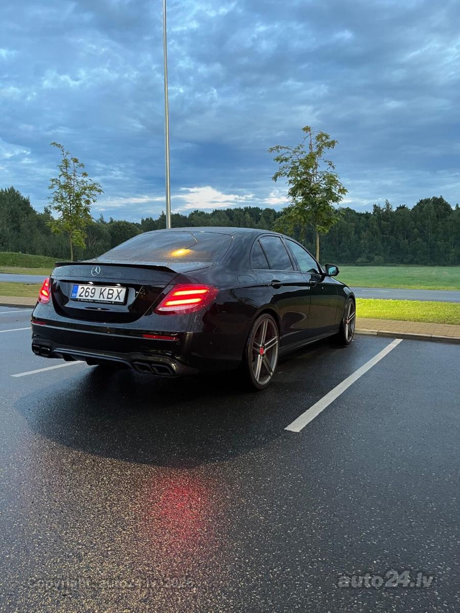 Melns Mercedes-Benz E-Class 2018 Tallina, ar dzinēja tilpumu 2.00 L un nobraukumu 165 tūkst. km par 25900 €, foto 20 vietnē AUTOMOTO.COM.LV