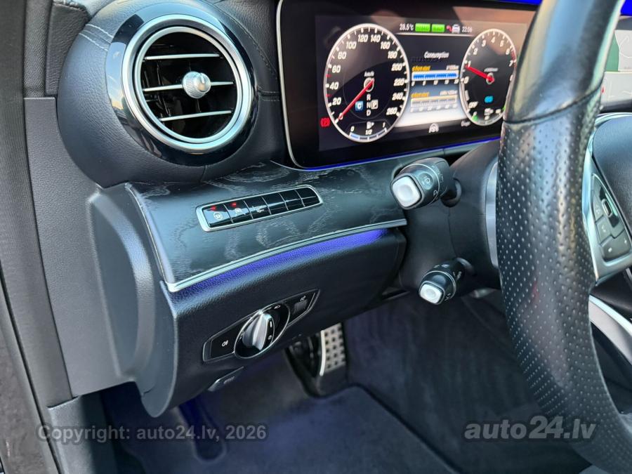 Melns Mercedes-Benz E-Class 2018 Pērnava, ar dzinēja tilpumu 2.00 L un nobraukumu 150 tūkst. km par 19900 €, foto 12 vietnē AUTOMOTO.COM.LV
