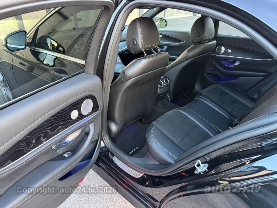 Melns Mercedes-Benz E-Class 2018 Pērnava, ar dzinēja tilpumu 2.00 L un nobraukumu 150 tūkst. km par 19900 €, foto 14 vietnē AUTOMOTO.COM.LV