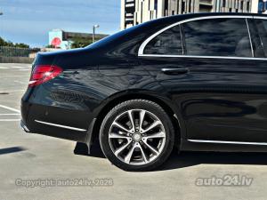 Melns Mercedes-Benz E-Class 2018 Tallina, ar dzinēja tilpumu 2.00 L un nobraukumu 258 tūkst. km par 22000 €, foto 7 vietnē AUTOMOTO.COM.LV