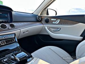 Melns Mercedes-Benz E-Class 2018 Tallina, ar dzinēja tilpumu 2.00 L un nobraukumu 258 tūkst. km par 22000 €, foto 17 vietnē AUTOMOTO.COM.LV