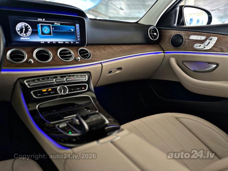 Melns Mercedes-Benz E-Class 2018 Tallina, ar dzinēja tilpumu 2.00 L un nobraukumu 258 tūkst. km par 22000 €, foto 23 vietnē AUTOMOTO.COM.LV