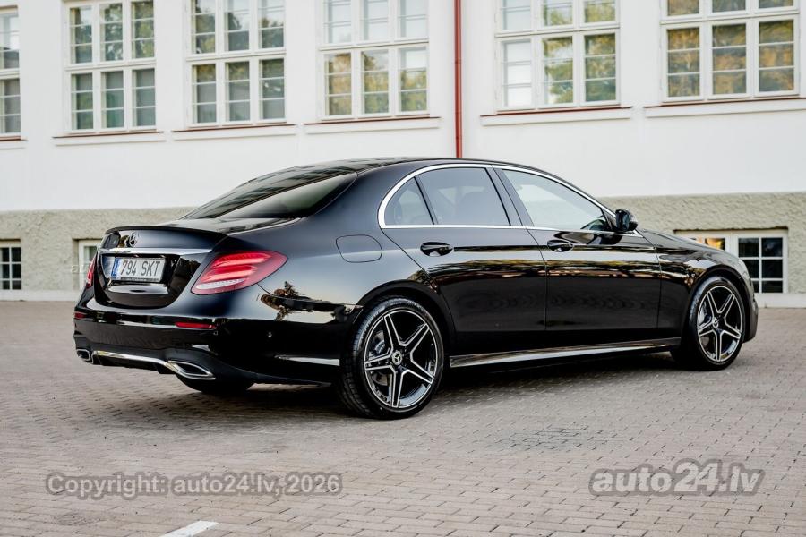 Melns Mercedes-Benz E-Class 2018 Pērnava, ar dzinēja tilpumu 2.00 L un nobraukumu 153 tūkst. km par 22500 €, foto 3 vietnē AUTOMOTO.COM.LV