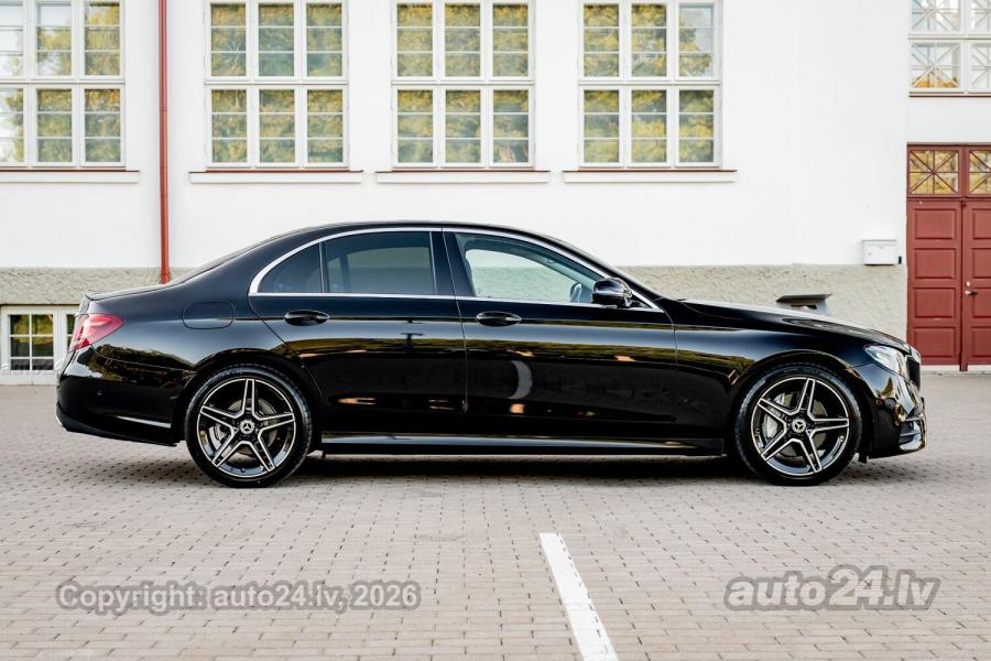 Melns Mercedes-Benz E-Class 2018 Pērnava, ar dzinēja tilpumu 2.00 L un nobraukumu 153 tūkst. km par 22500 €, foto 12 vietnē AUTOMOTO.COM.LV