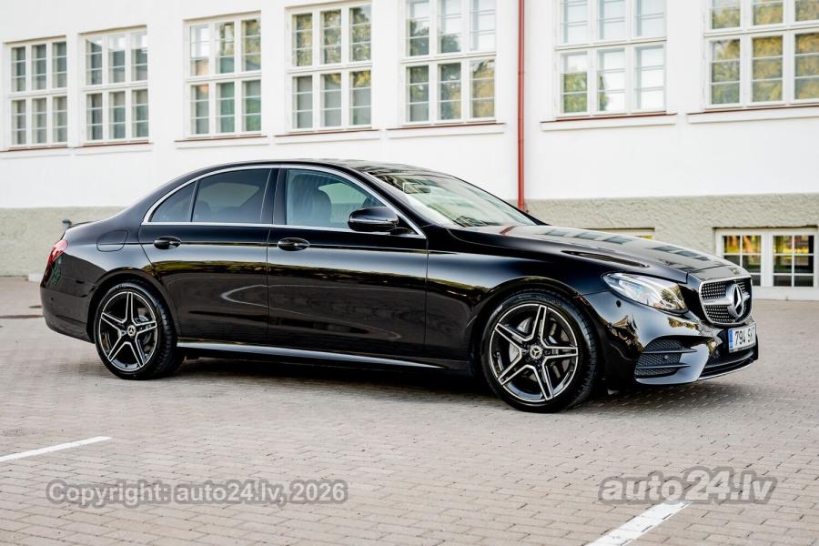Black Mercedes-Benz E-Class 2018 in Parnu, with an engine capacity of 2.00 L and mileage of 153 thousand km for 22500 €, photo 13 on AUTOMOTO.COM.LV