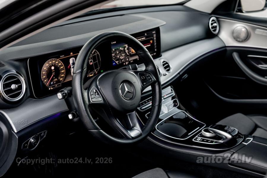 Black Mercedes-Benz E-Class 2018 in Parnu, with an engine capacity of 2.00 L and mileage of 153 thousand km for 22500 €, photo 14 on AUTOMOTO.COM.LV