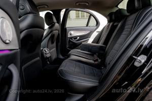 Black Mercedes-Benz E-Class 2018 in Parnu, with an engine capacity of 2.00 L and mileage of 153 thousand km for 22500 €, photo 22 on AUTOMOTO.COM.LV