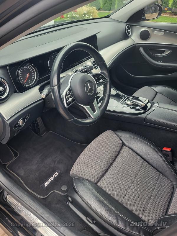 Mercedes-Benz E-Class 2018 Tallina vietnÄ Melns Mercedes-Benz E-Class 2018 Tallina, ar dzinÄja tilpumu 2.00 L un nobraukumu 160 tÅ«kst. km par 24800 ā¬, foto 7 vietnÄ AUTOMOTO.COM.LV