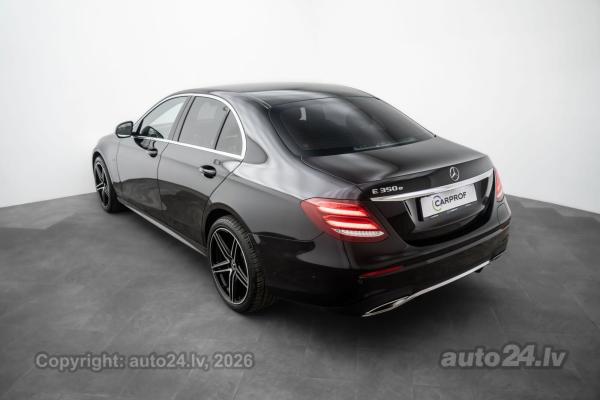 Melns Mercedes-Benz E-Class 2018 Tallina, ar dzinēja tilpumu 2.00 L un nobraukumu 149 tūkst. km par 18999 €, foto 8 vietnē AUTOMOTO.COM.LV