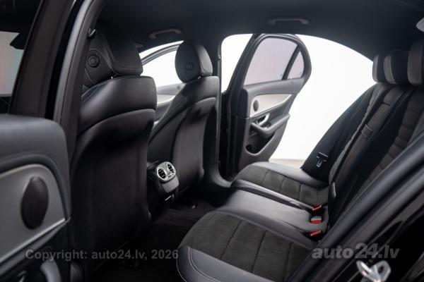 Melns Mercedes-Benz E-Class 2018 Tallina, ar dzinēja tilpumu 2.00 L un nobraukumu 149 tūkst. km par 18999 €, foto 10 vietnē AUTOMOTO.COM.LV