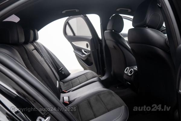 Melns Mercedes-Benz E-Class 2018 Tallina, ar dzinēja tilpumu 2.00 L un nobraukumu 149 tūkst. km par 18999 €, foto 11 vietnē AUTOMOTO.COM.LV