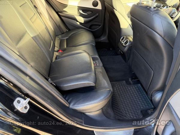 Black Mercedes-Benz E-Class 2019 in Tallinn, with an engine capacity of 2.00 L and mileage of 301 thousand km for 23560 €, photo 11 on AUTOMOTO.COM.LV
