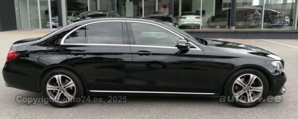 Melns Mercedes-Benz E-Class 2019 Tallina, ar dzinēja tilpumu 2.00 L un nobraukumu 154 tūkst. km par 18995 €, foto 4 vietnē AUTOMOTO.COM.LV
