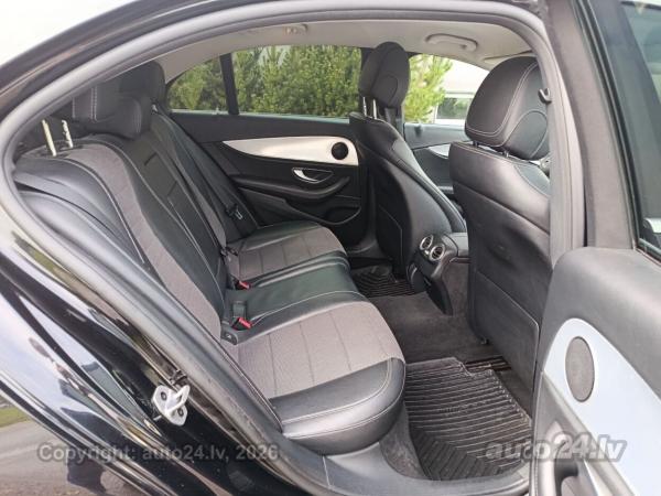 Melns Mercedes-Benz E-Class 2019 Tallina, ar dzinēja tilpumu 2.00 L un nobraukumu 281 tūkst. km par 17490 €, foto 11 vietnē AUTOMOTO.COM.LV