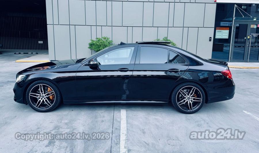 Black Mercedes-Benz E-Class 2019 in Tallinn, with an engine capacity of 2.00 L and mileage of 129 thousand km for 28499 €, photo 5 on AUTOMOTO.COM.LV