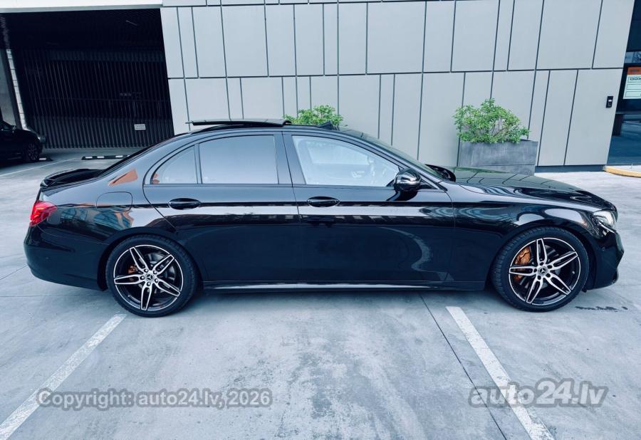 Black Mercedes-Benz E-Class 2019 in Tallinn, with an engine capacity of 2.00 L and mileage of 129 thousand km for 28499 €, photo 6 on AUTOMOTO.COM.LV