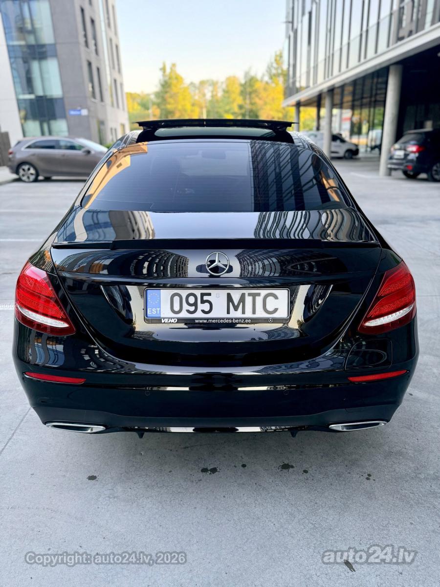 Black Mercedes-Benz E-Class 2019 in Tallinn, with an engine capacity of 2.00 L and mileage of 129 thousand km for 28499 €, photo 7 on AUTOMOTO.COM.LV