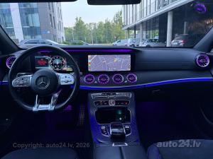 Black Mercedes-Benz E-Class 2019 in Tallinn, with an engine capacity of 2.00 L and mileage of 129 thousand km for 28499 €, photo 9 on AUTOMOTO.COM.LV