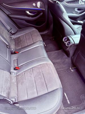 Black Mercedes-Benz E-Class 2019 in Tallinn, with an engine capacity of 2.00 L and mileage of 129 thousand km for 28499 €, photo 14 on AUTOMOTO.COM.LV