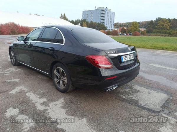 Melns Mercedes-Benz E-Class 2019 Tallina, ar dzinēja tilpumu 2.00 L un nobraukumu 290 tūkst. km par 17999 €, foto 3 vietnē AUTOMOTO.COM.LV