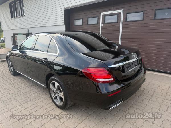 Melns Mercedes-Benz E-Class 2019 Veru, ar dzinēja tilpumu 1.60 L un nobraukumu 328 tūkst. km par 14400 €, foto 2 vietnē AUTOMOTO.COM.LV
